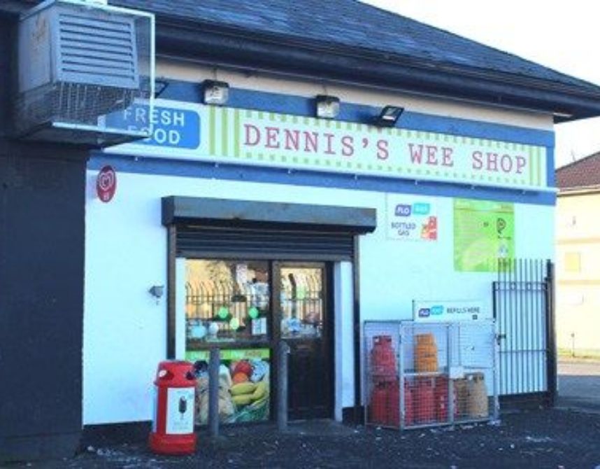 Go on a Derry Girls adventure - Visit Derry